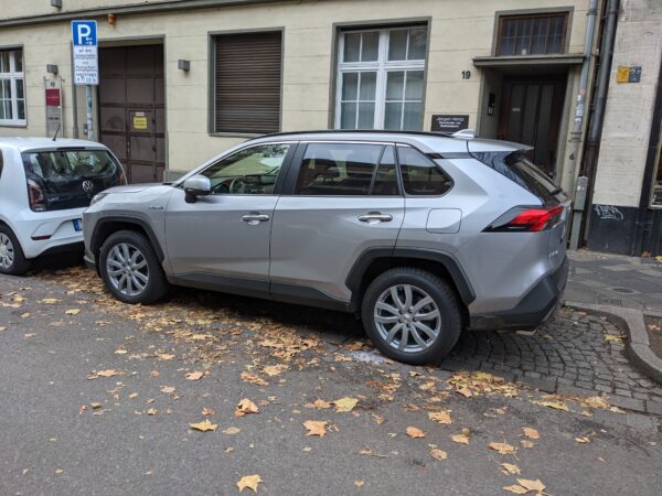 The 4 Quietest Tires for Toyota RAV4 - Best at Every Price Point ...